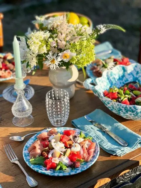 How to set a beautiful Italian table?